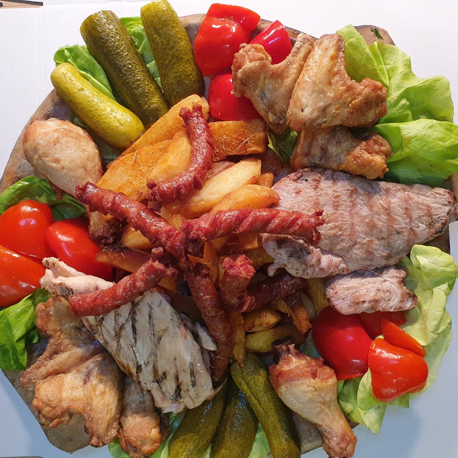 PLATOUL CASEI – 900G+500G+160G – RESTAURANT CASA VECHE